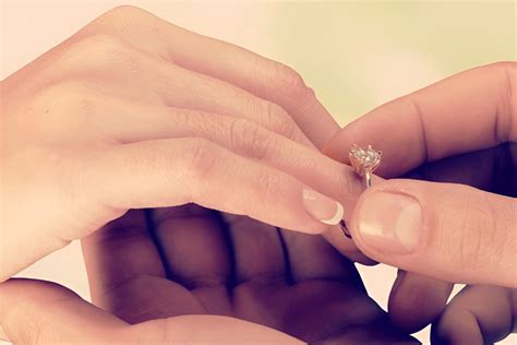 How To Design Your Own Engagement Ring A Complete Guide For 2025
