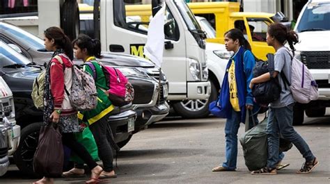 Students Return To Class Amid Ongoing Philippine Battle