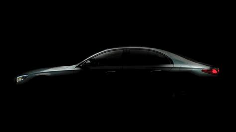 Teaser Mercedes Benz E Class Terbaru Menuju Debut 25 April