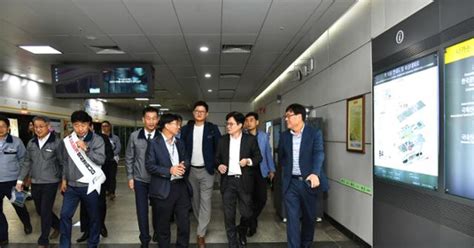 ‘지옥철 오명 김포골드라인 경전철 배차간격 1분 단축