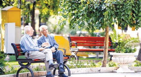 چرا تبعیض؟ متناسب‌سازی حقوق را برای بازنشستگان تأمین‌اجتماعی هم اجرا کنید شهرآرانیوز