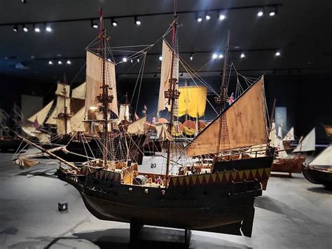 엄마 가오리가 웃어요”· 거북선이 커요” 어린이들 뛰노는 부산 국립해양박물관