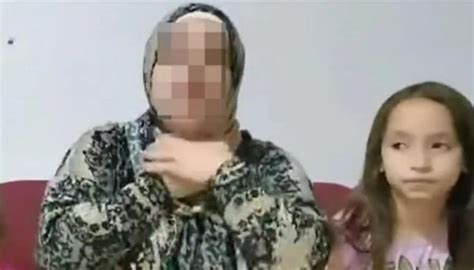 زعمت ممارسة طفليها للجنس البلوجر هبة السيد تثير غضبا في مصر