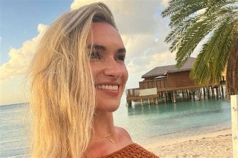 Worlds Sexiest Volleyball Star Has Fans Hot Under The Collar With