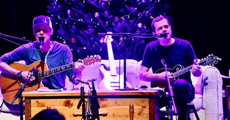 Brendan Bayliss And Jake Cinninger Bring Holiday Cheer To Chicago With Annual Duo Show Photosvideos