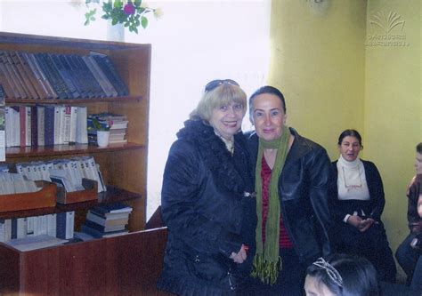 Iverieli ანა ერისთავი მეგობართან ერთად