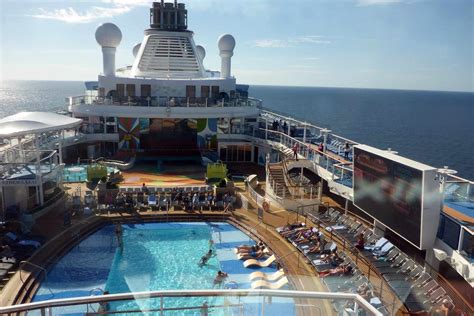 Anthem Of The Seas Outdoor Pool Decks And Exteriors