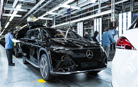 The Mercedes Benz Eqs Suv Becomes The First Mercedes Ev To Be Built In