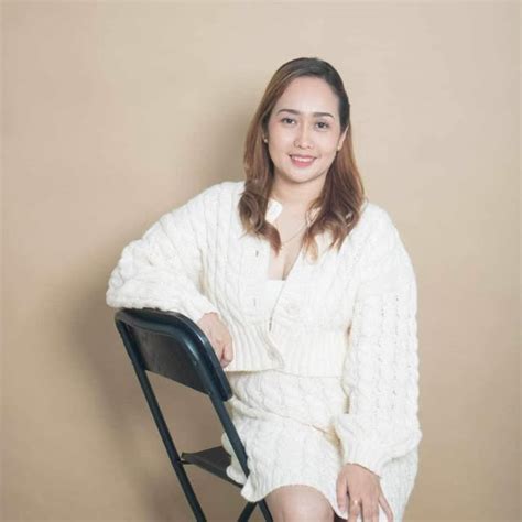 Phoebe Love Phoebe 46 • Threads Say More