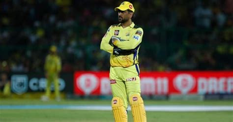 Ms Dhoni Ignored ആവേശജയം ആരാധകർക്കൊപ്പം ആഘോഷിച്ച് മതിവരാതെ ആർസിബി