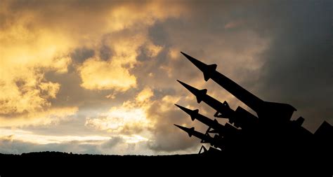 Журналист Боуз Американские ракеты Atacms опозорились на Украине Радио 1