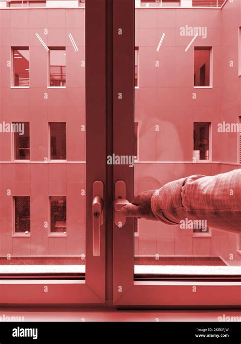 POV Male Closing Opening Modern Pvc Aluminum Triple Window With Multiple Windows Of The Adjacent