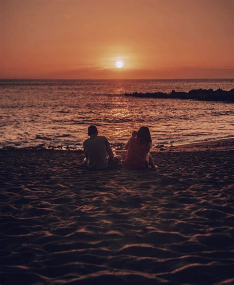 Anxious Avoidant Relationship Dynamics Why Opposites Attract