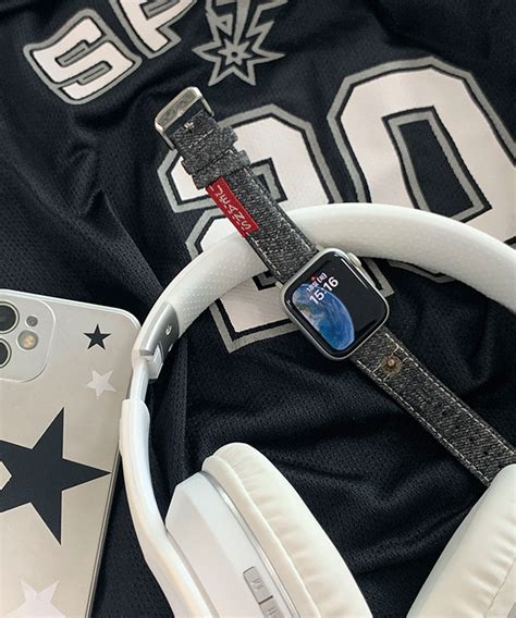 여름찰떡🏝 심플 데님 애플워치 스트랩 찢청 유니크 키치 데일리 시원한 선물 귀여운 에이블리