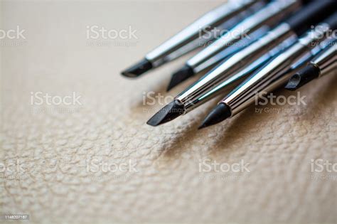 점토 모델링을 위한 스택 고무 팁이 있는 도구 선택적 초점 0명에 대한 스톡 사진 및 기타 이미지 0명 고무 더미 Istock