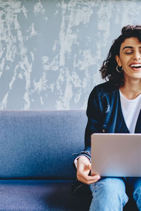 5 Online Courses On Professional Networking That You Can Enrol In Now Vogue India