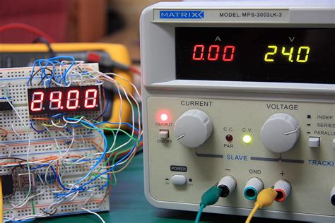 10Bit 7 Segment Digital Voltmeter 0 24V Microcontroller Based Projects