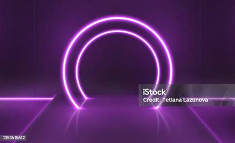 원형 라이트 아치가 있는 보라색 네온 미래디지털 스테이지 기술 제품 프리젠 테이션을위한 쇼케이스 빈 받침대 밤 벡터 장면 아치 건축적 특징에 대한 스톡 벡터 아트 및 기타