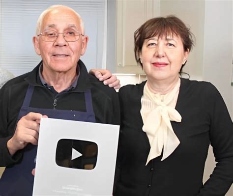 Chef Pasquale Sciarappas Wife Manages His Facebook Page