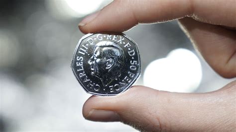 Großbritannien Münzen Mit Konterfei Von König Charles Iii Geprägt