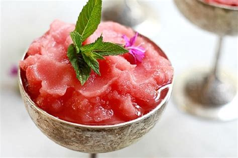 طرز تهیه یخ در بهشت ایتالیایی بدون دستگاه با طعم عالی مجله کوروش