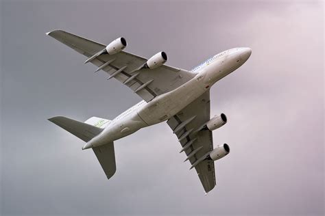 무료 이미지 평면 차량 공기 호스 위에 꼬리 여객기 날개 에어 버스 A380 추진자 마리화나 담배 이륙