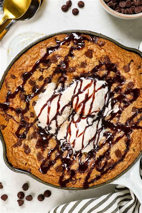15 Easy Homemade Pizookie Recipes For Perfectly Warm Cookies Mexfoody