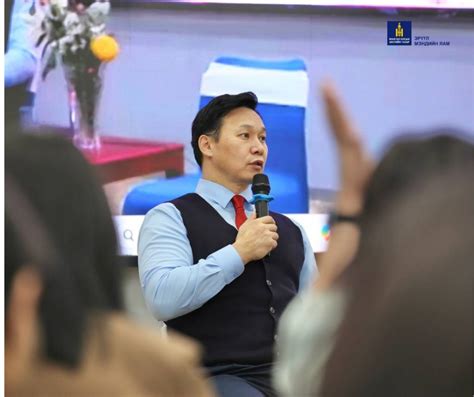 Т Мөнхсайхан Эмч нарын нэр төр биед халдах байдал газар авч эхэлснийг хуулиар зохицуулдаг болно