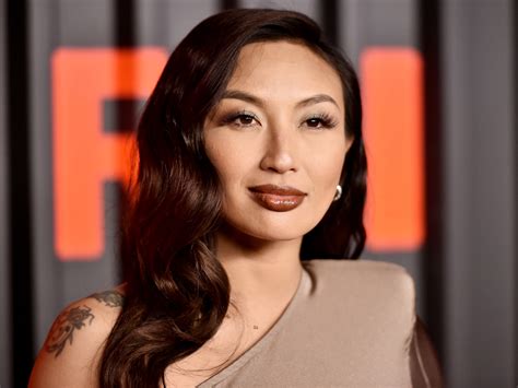 Jeannie Mai Spiced Manhattan Recipe Holiday Drink For No Hangovers