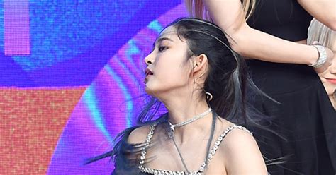 [md포토] 시그니처 세미 돋보이는 막내미모