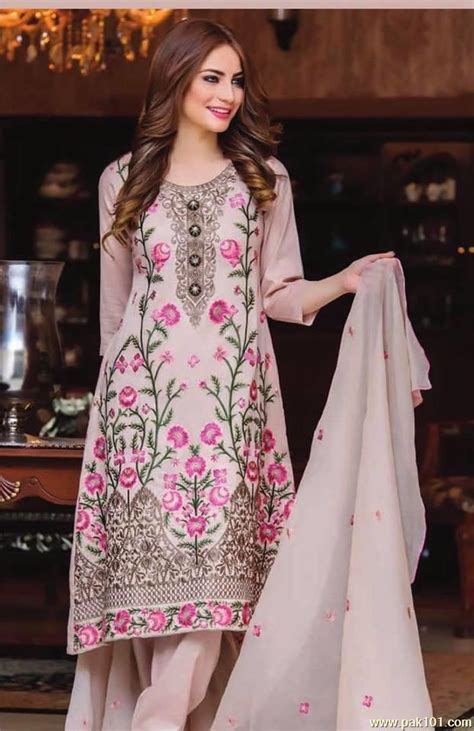 Gallery Models Female Neelam Muneer Neelam Muneer Pakistani