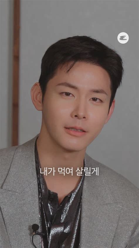 에스콰이어 코리아 에스콰이어와 175만 유튜버 그룹 파뿌리가 만났습니다 오는 2월 19일 무신사를 통해 에스콰이어x파뿌리x1989스탠다드가 함께한 컬래버 굿즈가