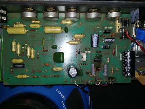 Help Please 1970s Vox Transistor Guitar Amp Resistor Blown No Idea How To Go About Fixing It