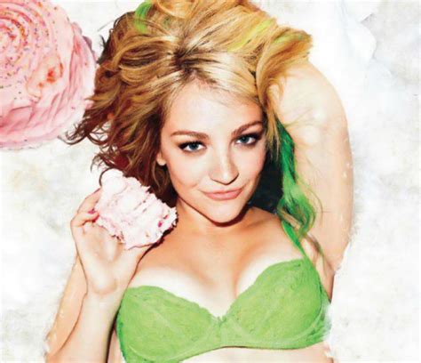 Abby Elliott Nude Sexystars Online Hottest Celebrity Women And Famous Guys Free Sexy Photo