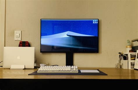 드디어 제 데스크테리어를 완성했습니댱 디지털 컴퓨터폰it 에펨코리아