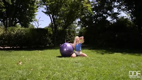 Fun With Jump Ball Tracy Delicious Eporner