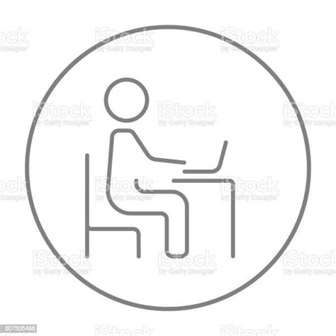 사업가 작업 자신의 랩탑형 꺾은선형 아이콘크기 경영자에 대한 스톡 벡터 아트 및 기타 이미지 경영자 글로벌 커뮤니케이션 기업 재무와 산업 Istock