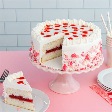 Strawberry Sweetheart Drizzle Cake Wilton