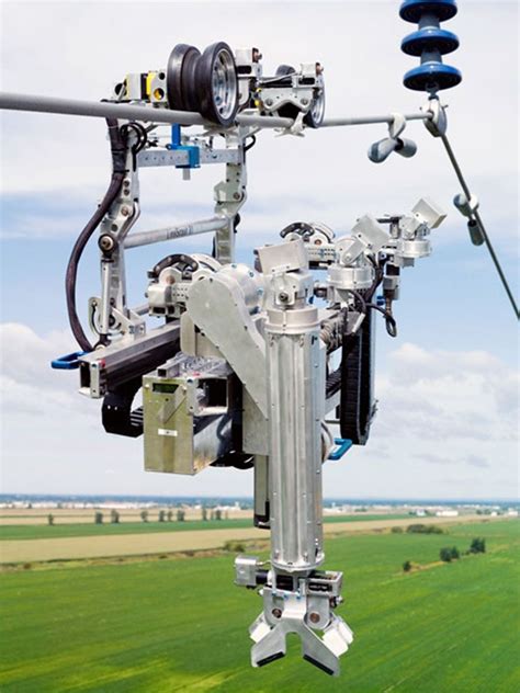 Linescout Robot Climbs On Live Power Lines To Inspect Them Ieee Spectrum