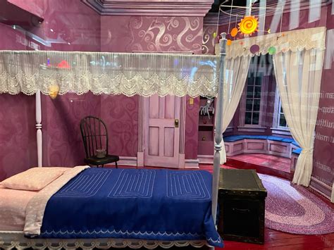 Coralines Bedroom Tehe In 2025 Easy Room Decor Cute Room Decor