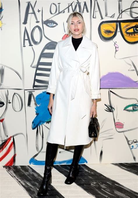Devon Windsor Alice Olivia Fashion Show In New York 02112023