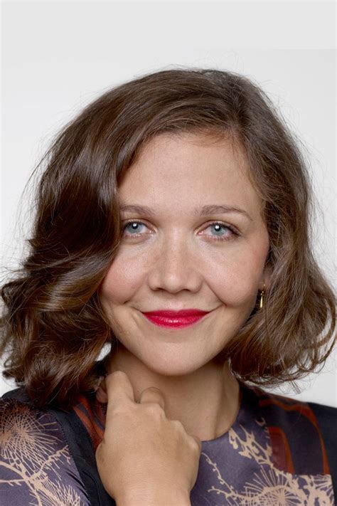 Download Celebrity Maggie Gyllenhaal Wallpaper