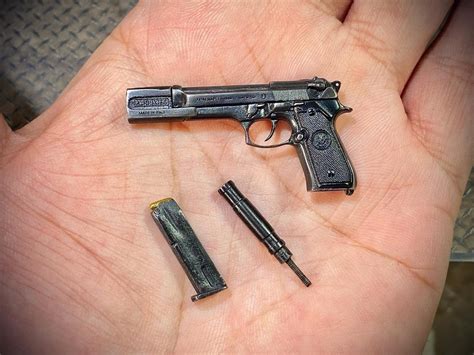 Custom 1 6 Scale “leon The Professional” Beretta M92fs Pistol With Al