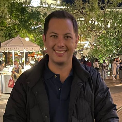 jaime abadi director de ventas apsa acabados de papeles satinados