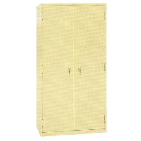 ตู้ 2 บานเปิดมือจับบิด ร้านไตรสิน