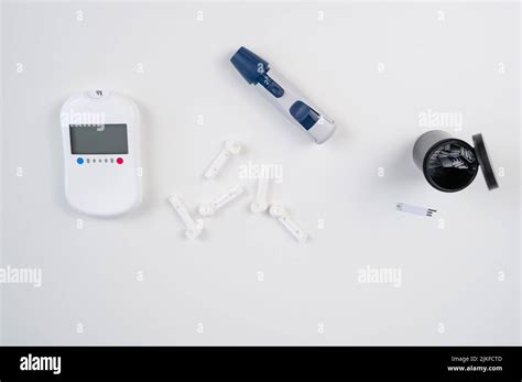 Home Blood Glucose Test Kit Glucometer Lancet Pen Needles And Text