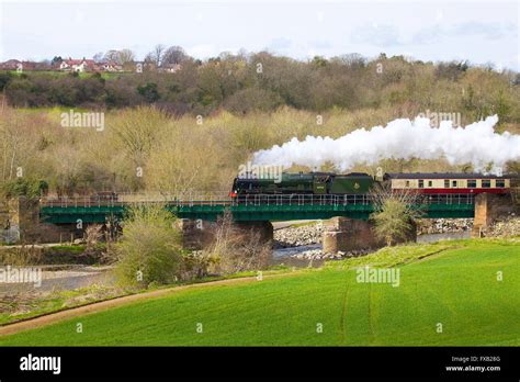 Steam Train Lms Royal Scot Class 7p 4 6 0 46100 Royal Scot Cummersdale
