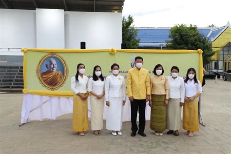 ตักบาตรถวายพระกุศล สมเด็จพระสังฆราช พระชนมายุ 8 รอบ