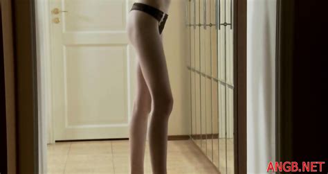 Extraordinary Elise Is Sex Tool Her Tight Hole Tang