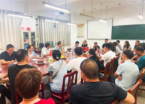 家校携手，共创佳绩——我院召开2023级新生家长代表座谈会 化学与环境工程学院